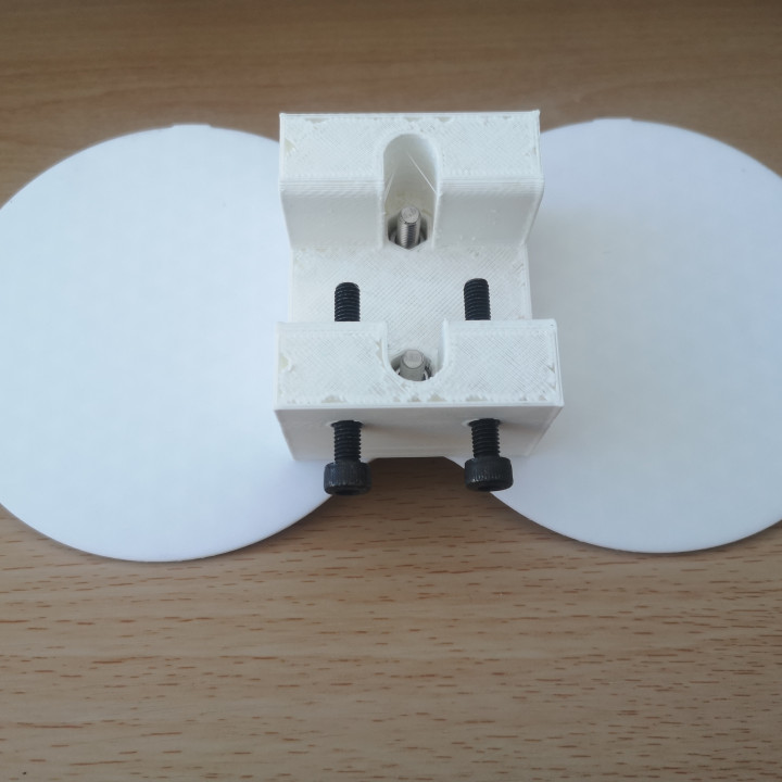 3D Printable Oculus Rift VR Handset bracket to convert wall mount to ...