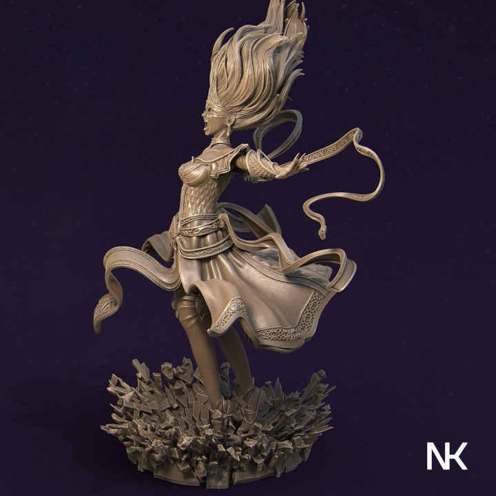 3D Printable Lyndra the Archmage [presupported] by Nerikson