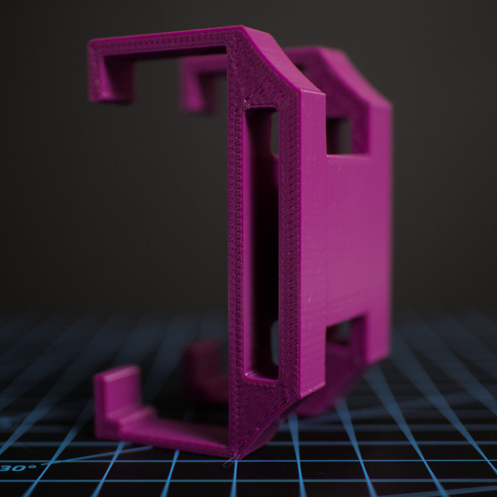3D Printable Nordic Thingy:53 Belt loop support by Mihnea Stoica