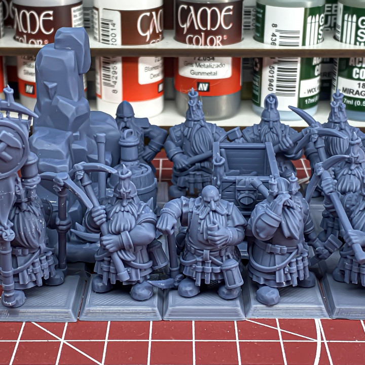 3D Printable Dwarfs Miners Unit - Highlands Miniatures by Highlands ...