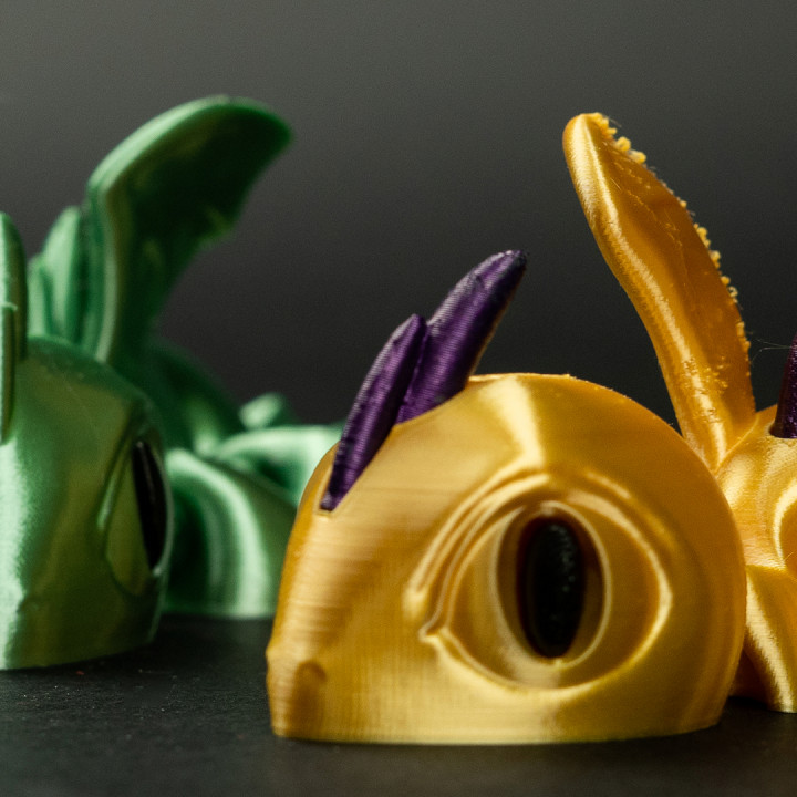 3D Printable Articulated Baby Dragon by Stlflix