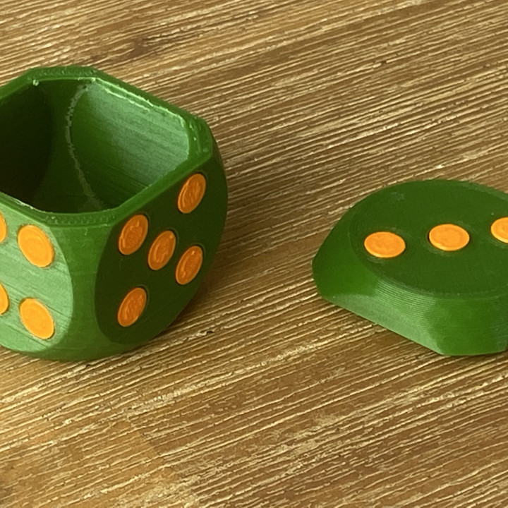 3D Printable Dice Milk Teeth Storage Box by Roel Beuker