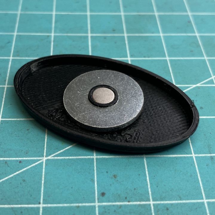 3D Printable 42x25mm Oval Base (Magnetic) by Raven Miniatures
