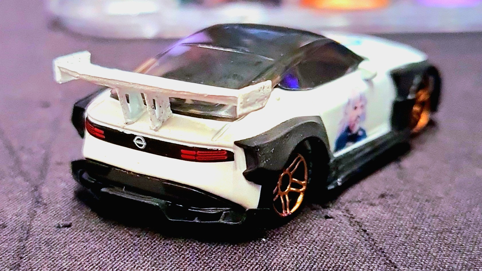 3D Printable 400Z BODYKIT For Hotwheels 1/64 by black-box-MINIATURES STL