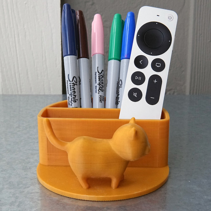 3D Printable Cute cat pen holder by Philippe Barreaud
