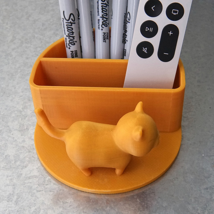 3D Printable Cute cat pen holder by Philippe Barreaud
