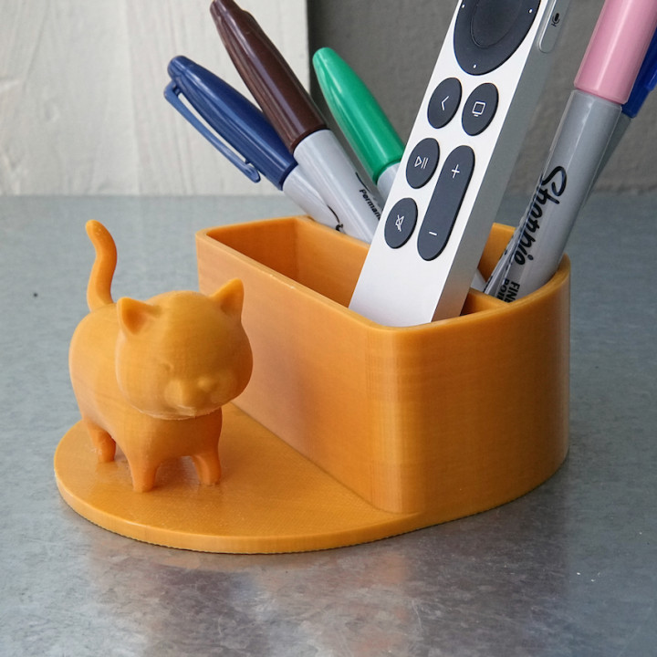 3D Printable Cute cat pen holder by Philippe Barreaud