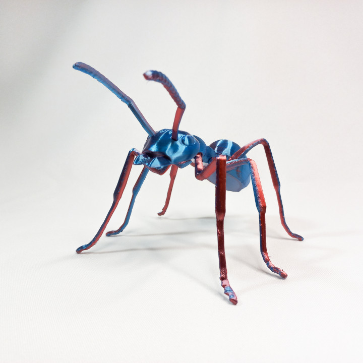 3D Printable ARTICULATED ANT by Rogi Studios