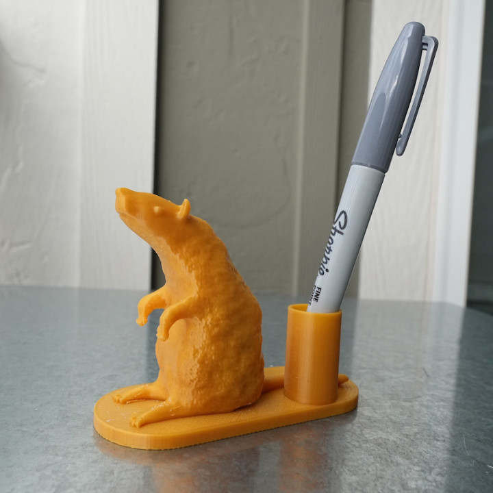 3D Printable Rat pen holder by Philippe Barreaud