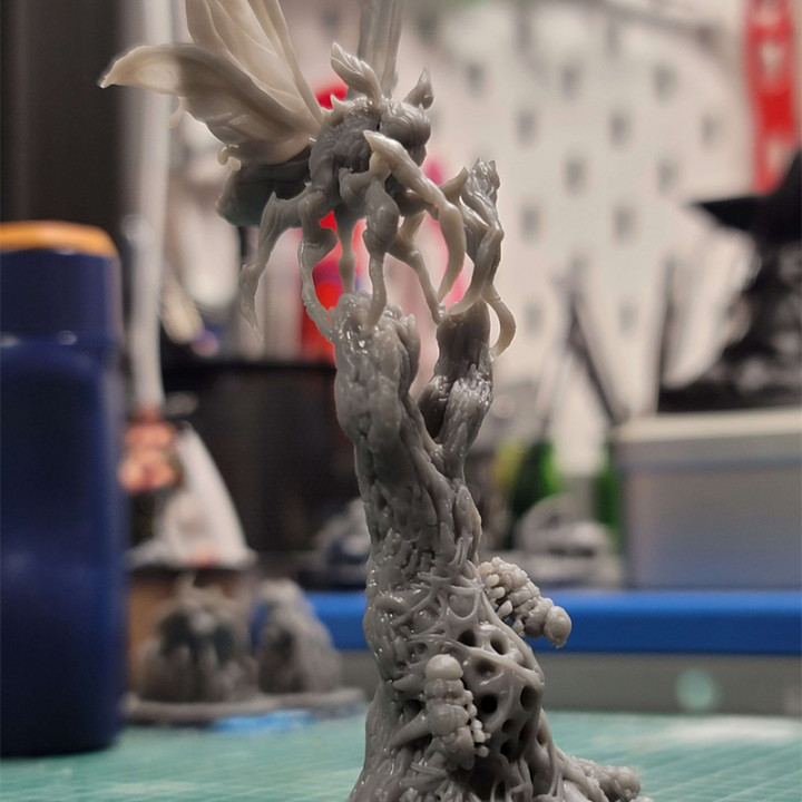 3D Printable Radiant Matron - Giant Moth with Grubs by Ronin Arts Workshop