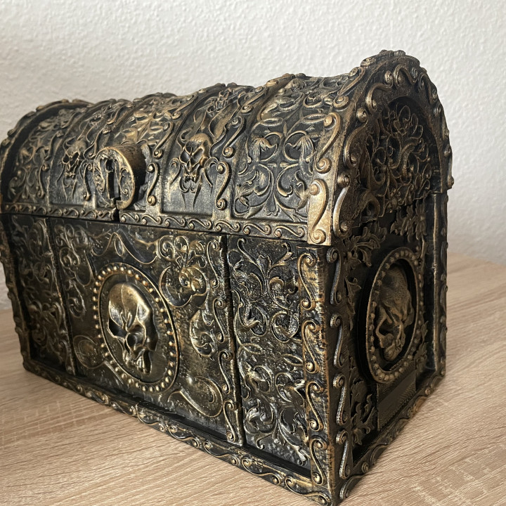 3D Printable Bronze Treasure Chest by C2Dwellers