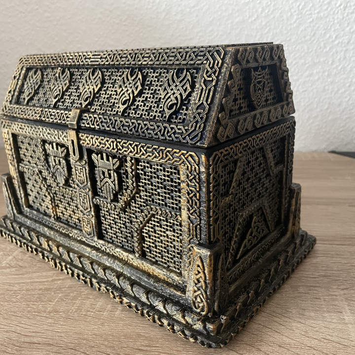 3D Printable Copper Treasure Chest by C2Dwellers