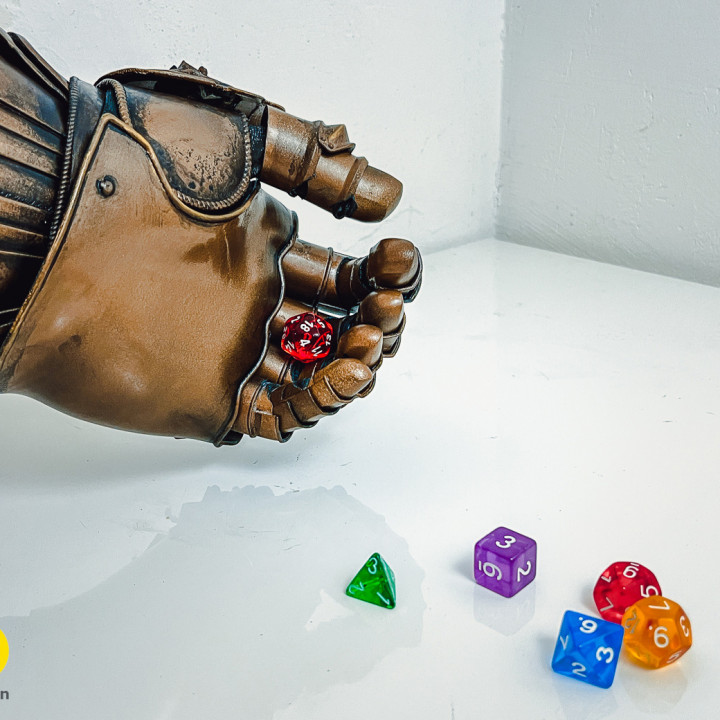 3D Printable The Infinity Gauntlet – Wearable DnD Dice Holder by 3Demon