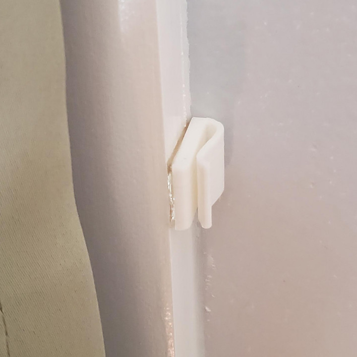3D Printable Curtain side clip by cu de vaca