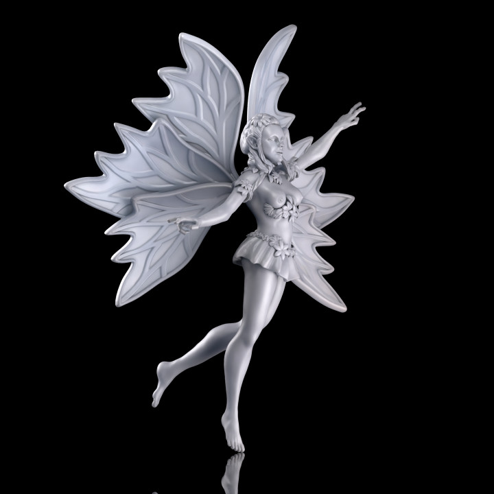3D Printable Fae of the Shimmering Glades by Miniature Evolution