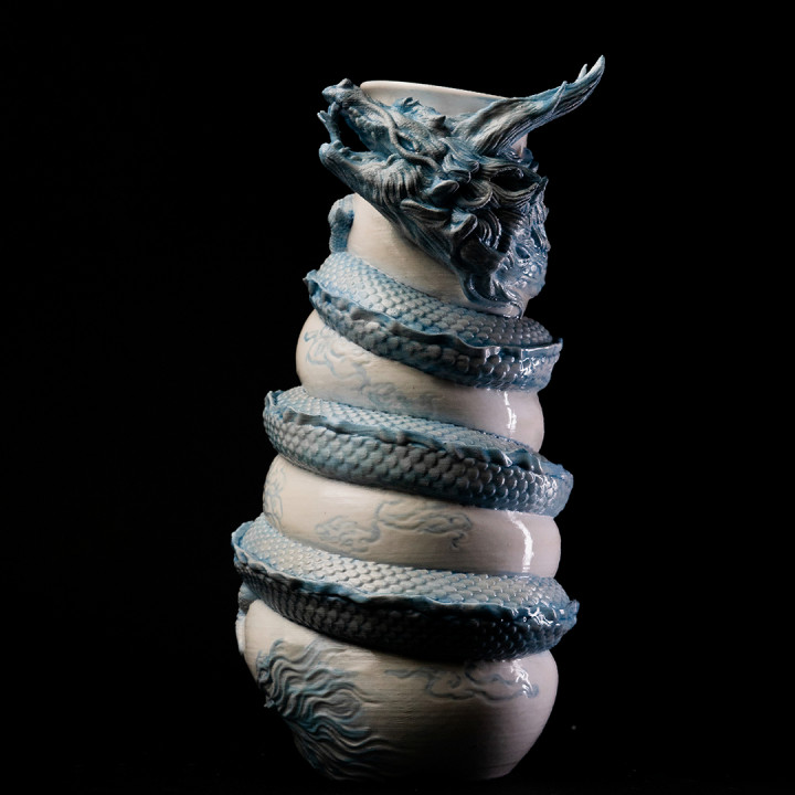 3D Printable Dragon Wrapped Vase by Stlflix