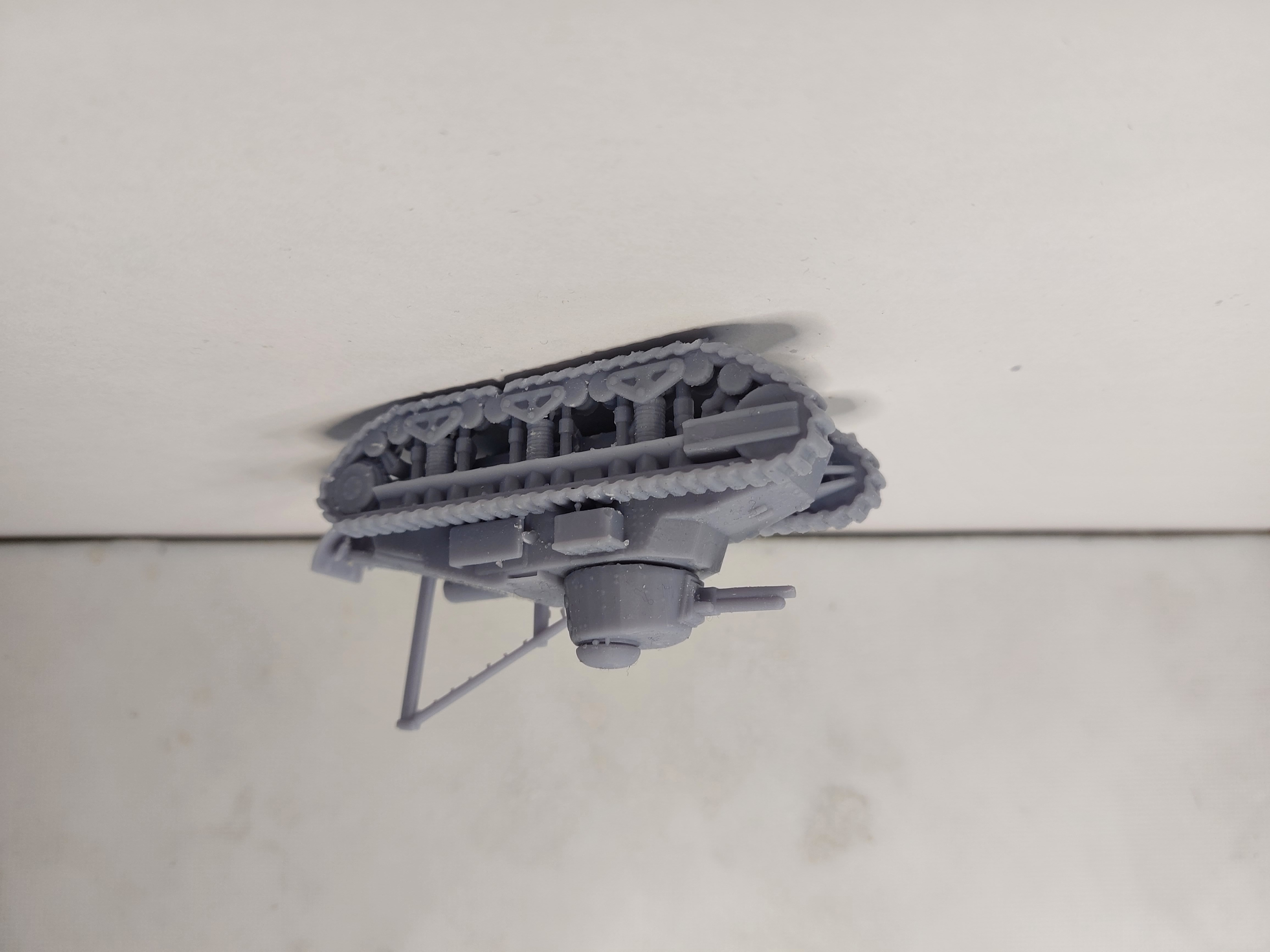 3D Printable Renault D1 Tank with pilot - 28mm by Eskice Miniature - Aron