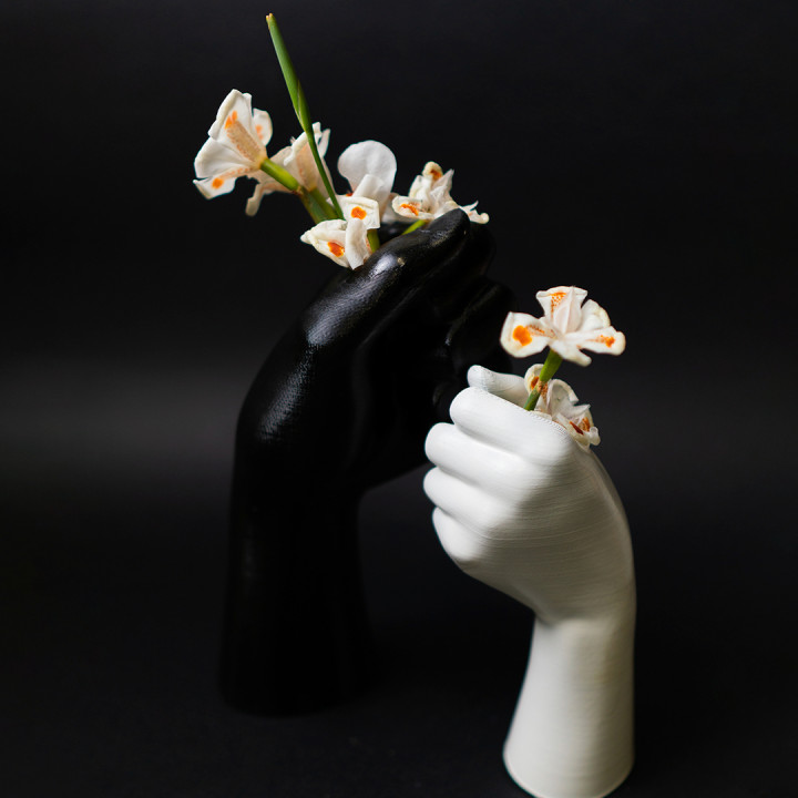 3D Printable Hand-Shaped Flower Vase by Stlflix