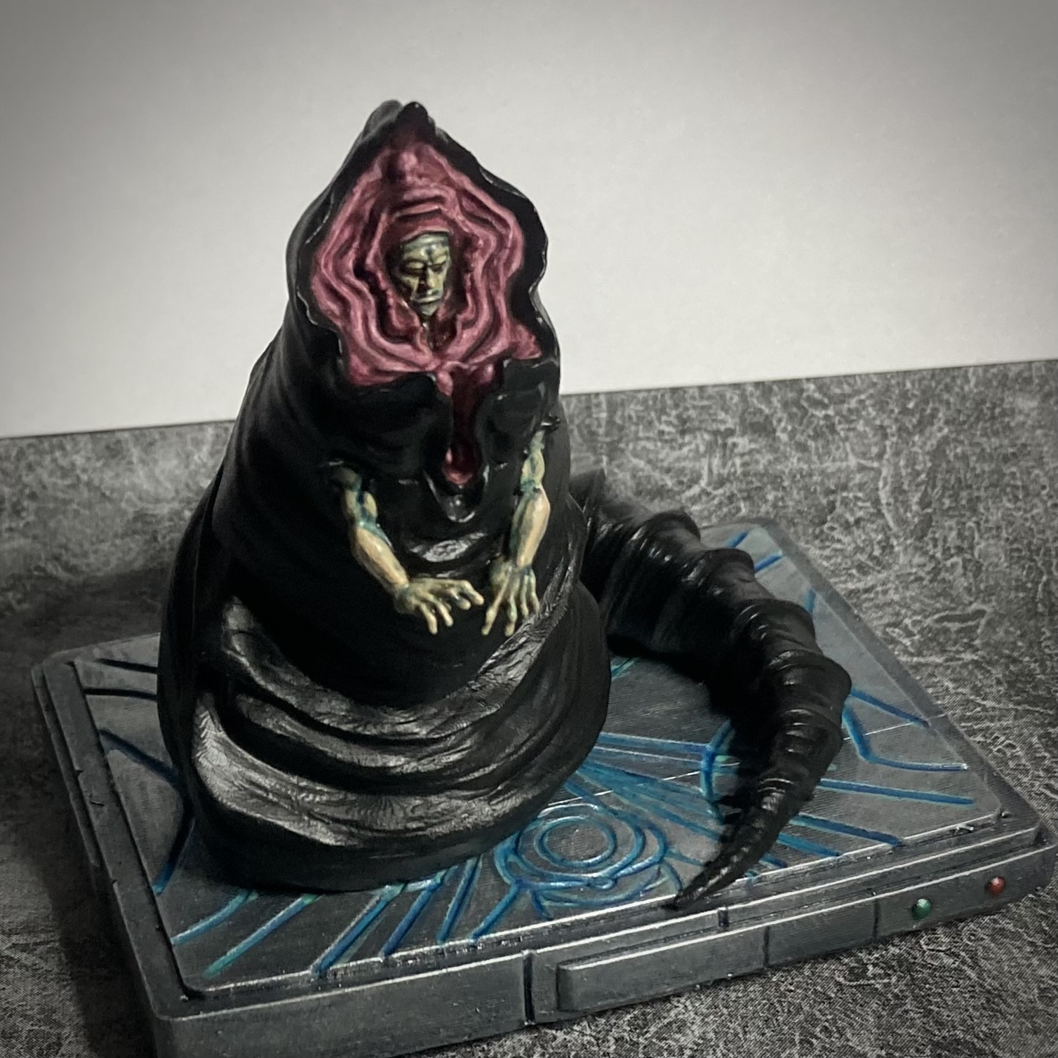 3D Printable God Emperor of Dune by Warp Miniatures