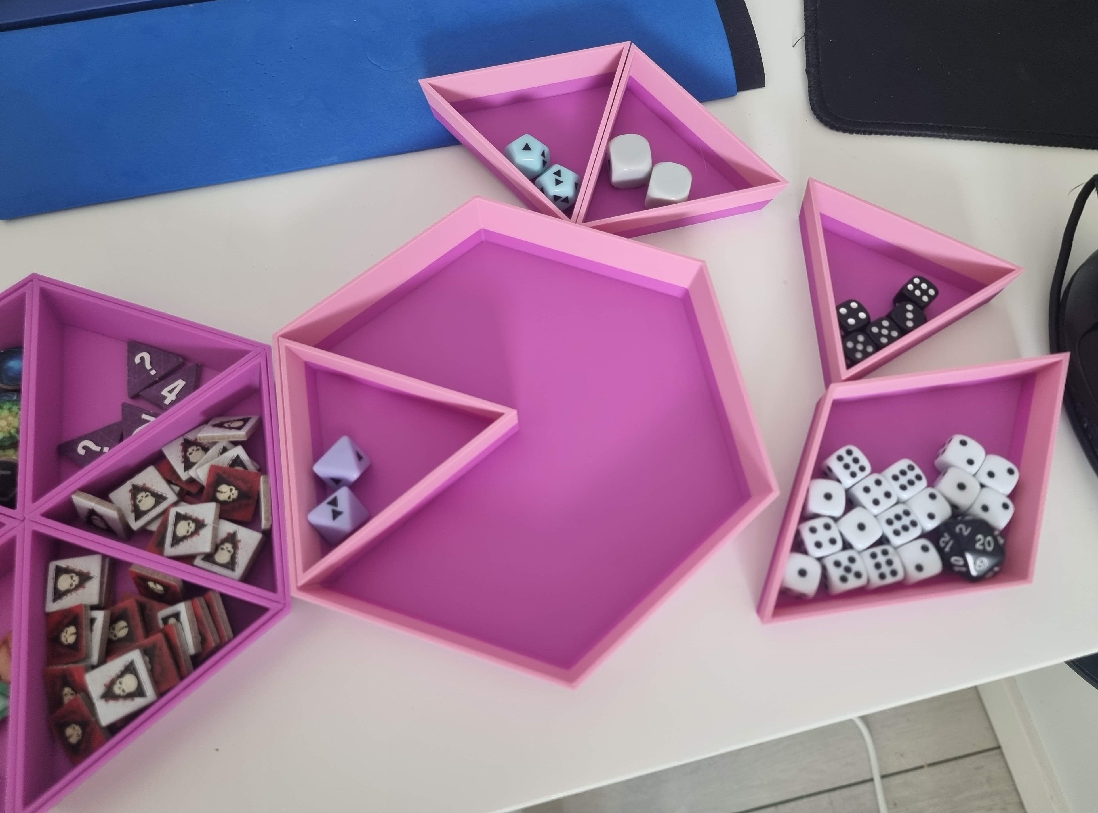 3D Printable Stackable Card trays for all cards sizes, Sleeved and un ...
