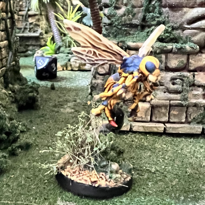 3D Printable Giant Wasp by Teras Cassidy