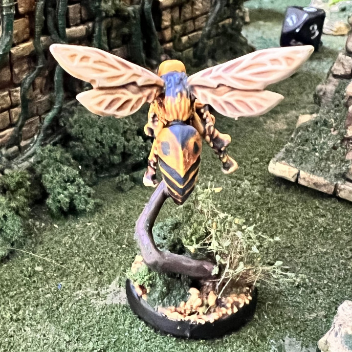 3D Printable Giant Wasp by Teras Cassidy