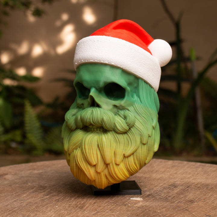 3D Printable SKULL SANTA CLAUS by Rogi Studios