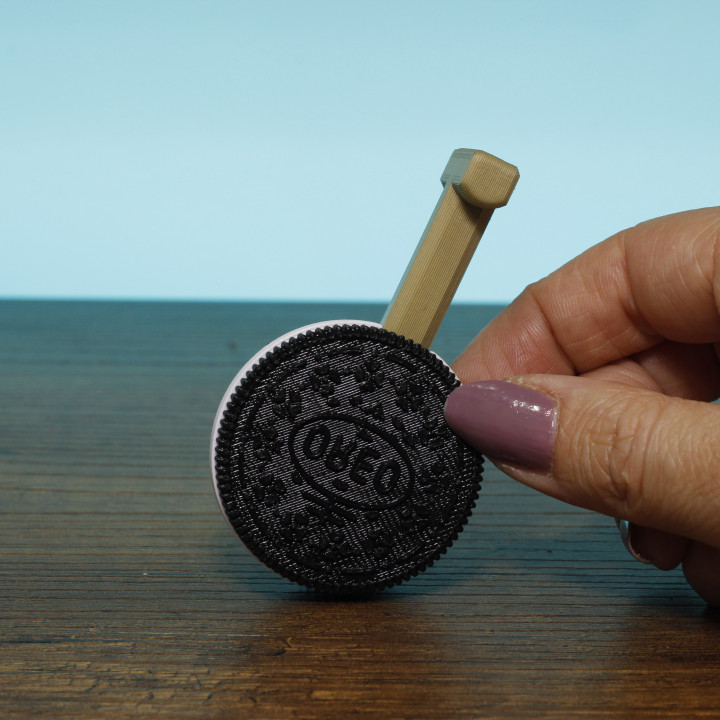 3D Printable Oreo Cookie by TAICED 3D