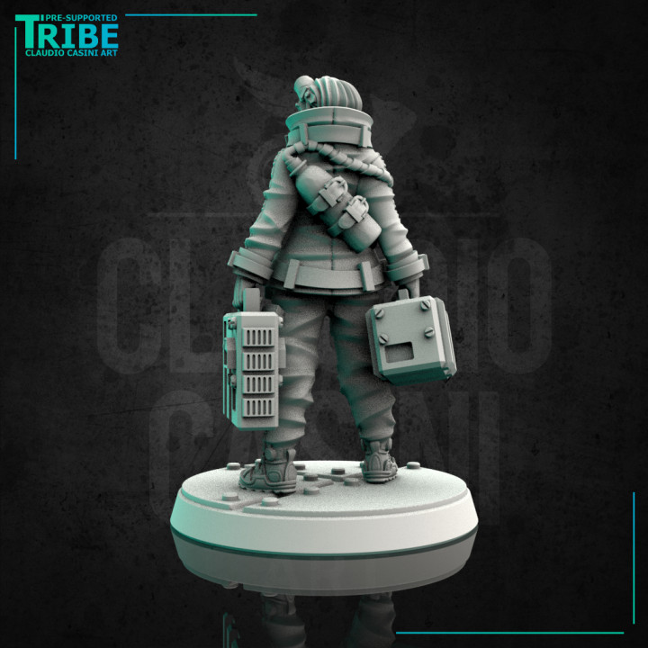 3D Printable (0080) Female mechanic medic cyberpunk with medi-kit and ...