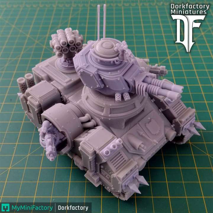 3D Printable Dread Pattern Tank Builder by Dorkfactory Miniatures