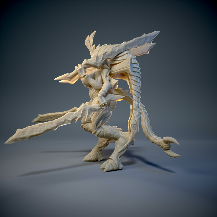 3D Printable Hive Lord by Mad's Minis