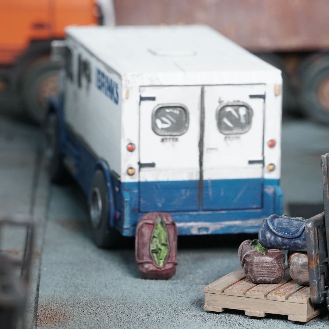 3D Printable Cash Truck / Money Transporter by Modern-Miniatures.eu