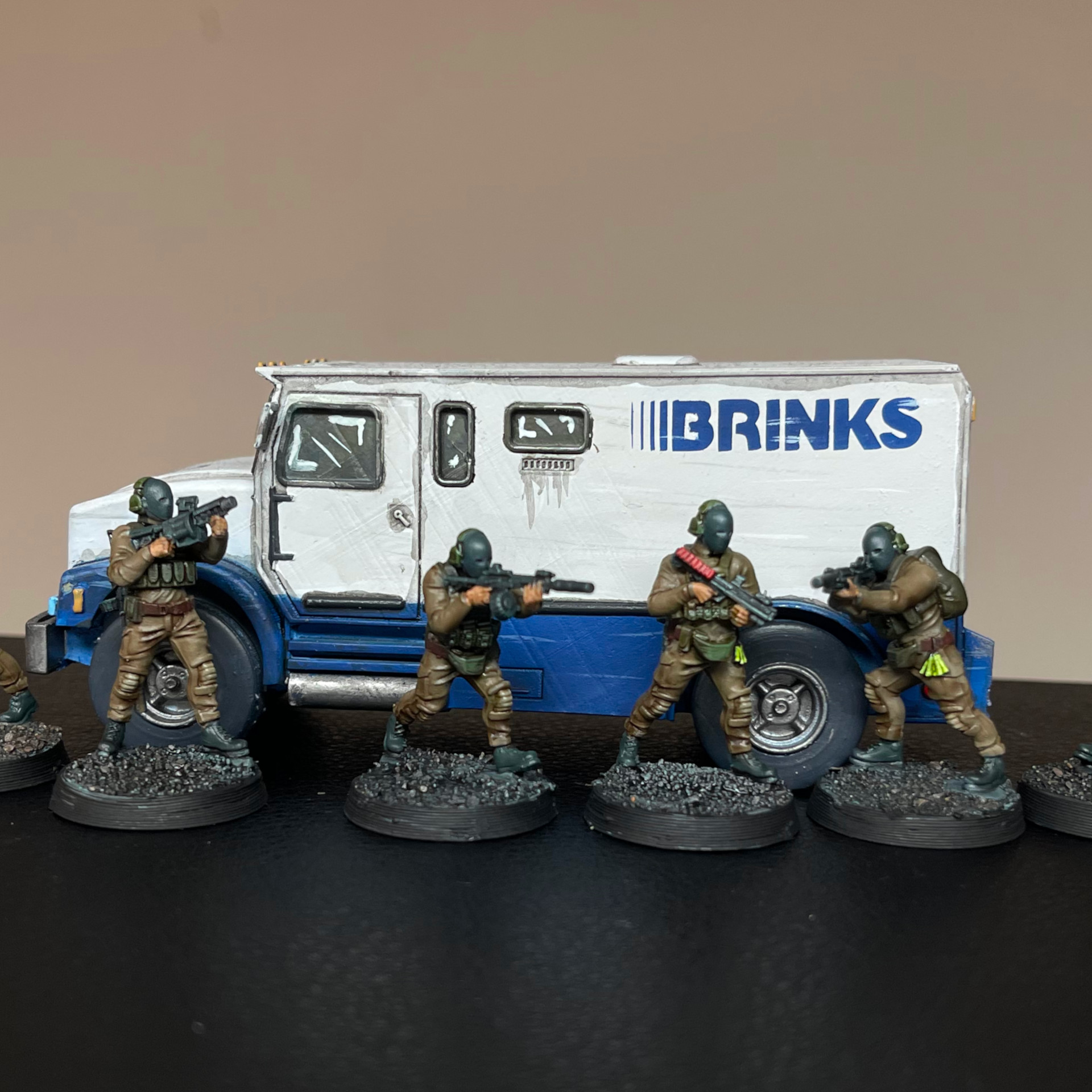 3D Printable Cash Truck / Money Transporter by Modern-Miniatures.eu