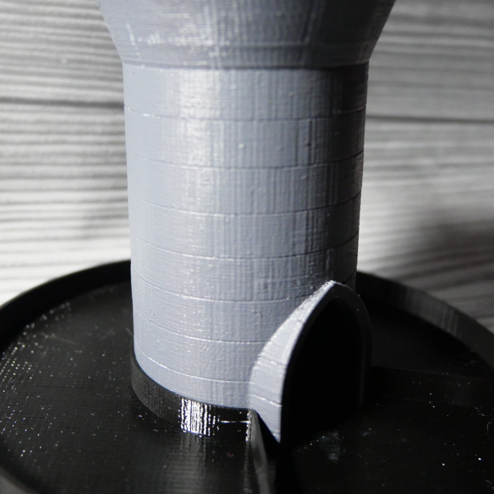 3D Printable Dice Tower For Miniature Dice by Isabell T.