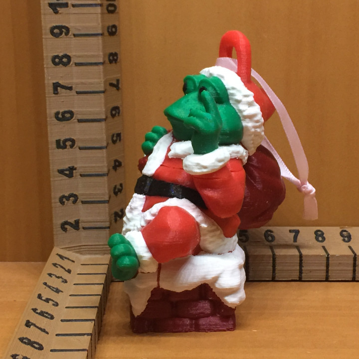 3D Printable Santa Frog by Star Labs 3D, LLC