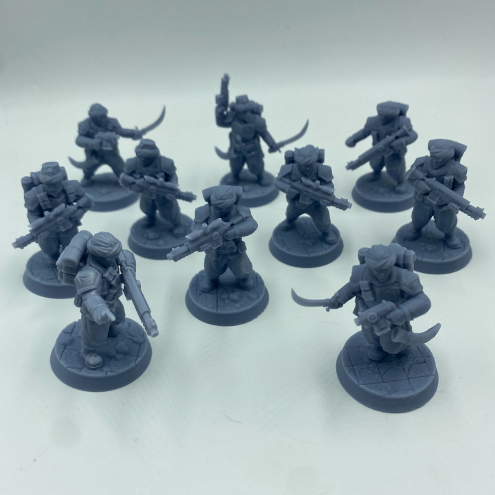 3D Printable Desert Soldiers Squad by Bright Matter Forge