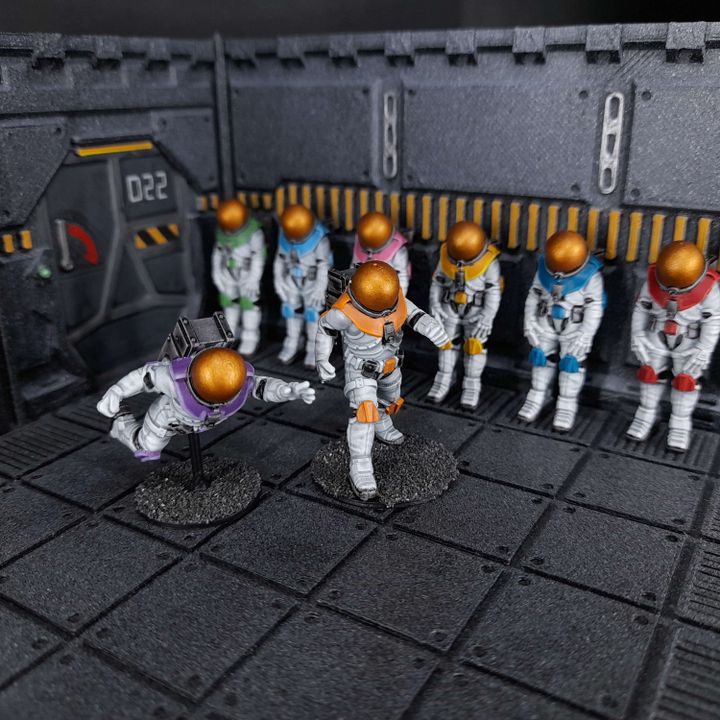 3D Printable Vacc Suit in Zero-G by 2nd Dynasty