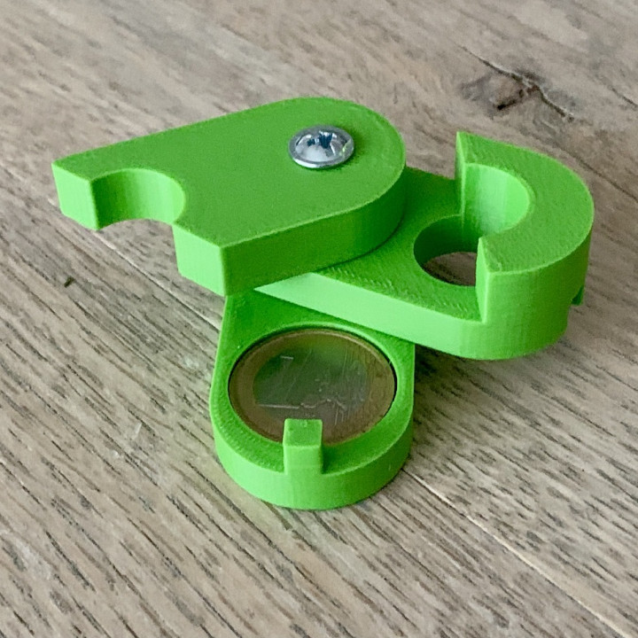3D Printable Coin Puzzle Box by Markus Purtz