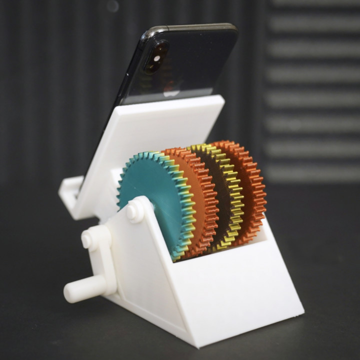 3D Printable Gear Reduction Phone Stand by 3D Printer Academy