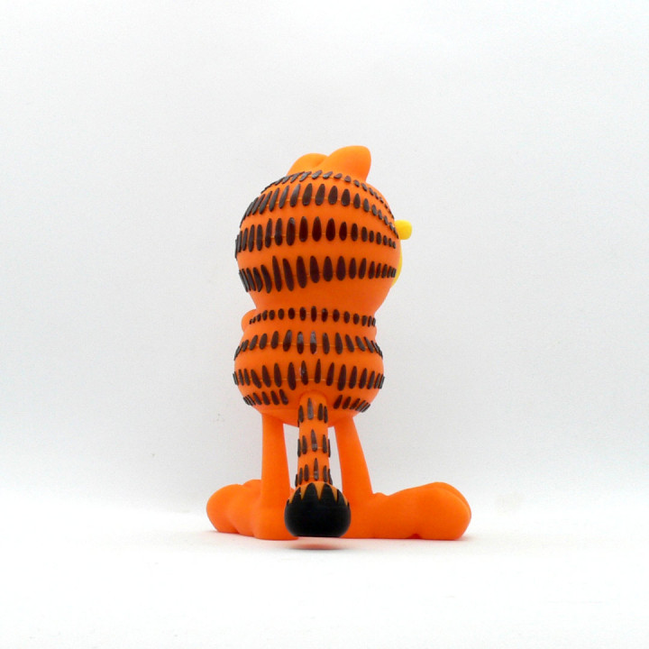 3D Printable Garfield by Steve Solomon