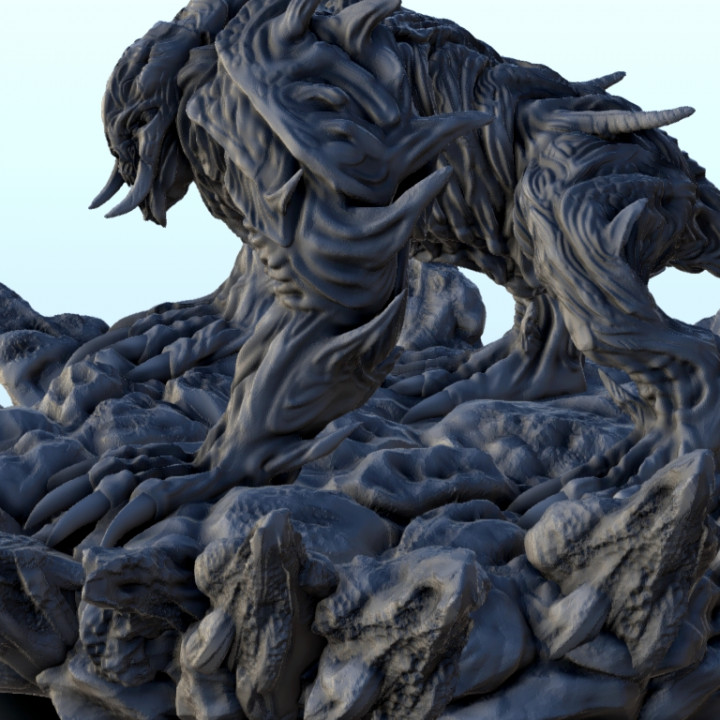 3D Printable Big monster with pointed carapace - Creature Darkness War ...