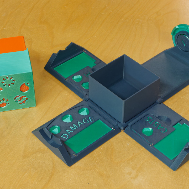3D Printable The Commander Hub Deck Box by Martin