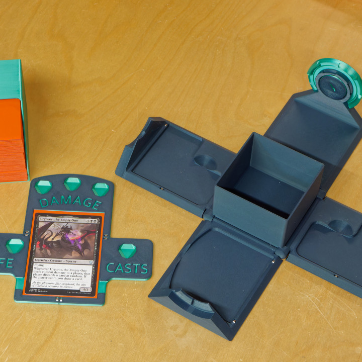 3D Printable The Commander Hub Deck Box by Martin