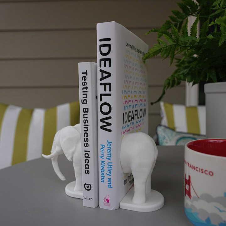 3D Printable Elephant bookends by Philippe Barreaud