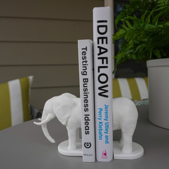 3D Printable Elephant bookends by Philippe Barreaud