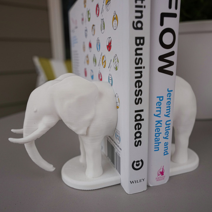 3D Printable Elephant bookends by Philippe Barreaud
