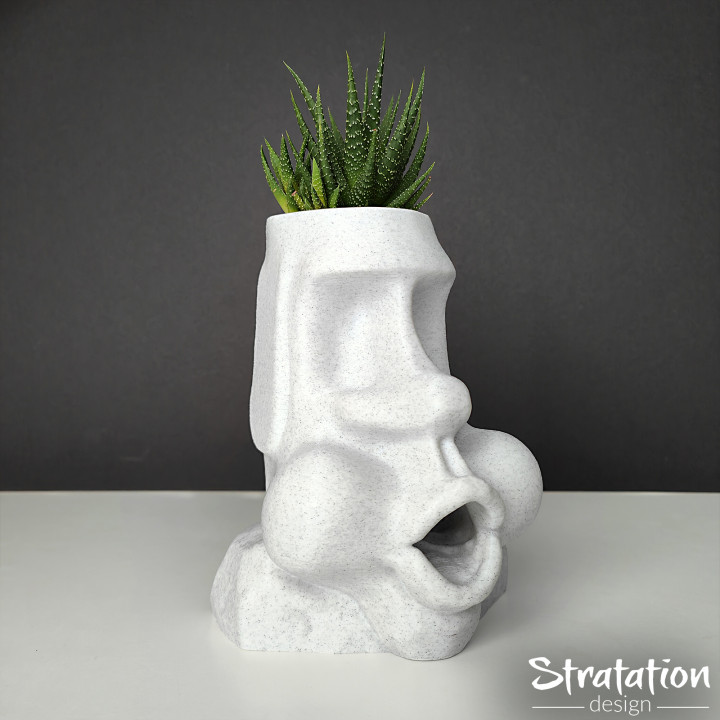 3D Printable Moai Dice Tower by Stratation Design