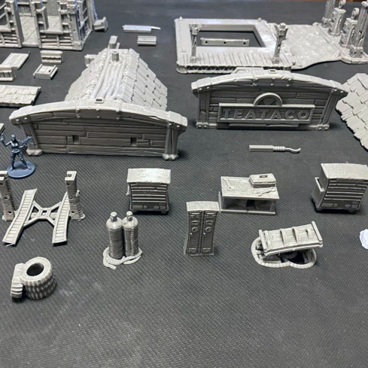 3D Printable Gary's Garage Props by Solo Miniatures