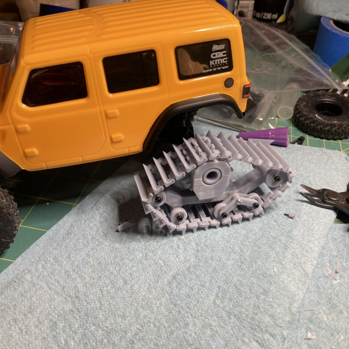 3D Printable SCX24 Track Alt Tread by Tyron Roberts