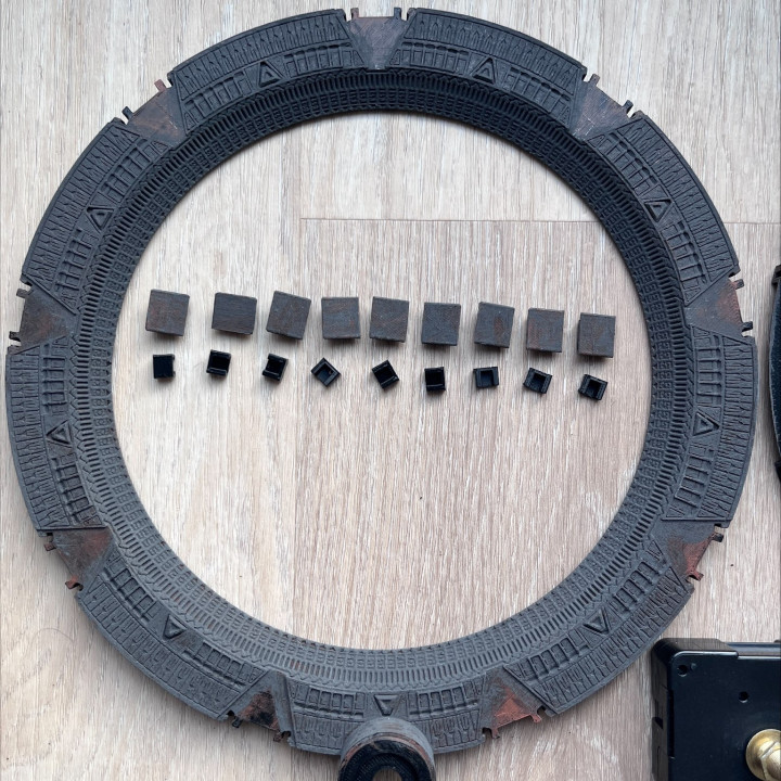 3D Printable Stargate - working clock by Tomasz
